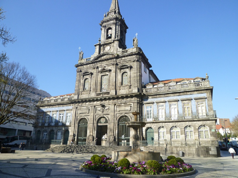 Igreja da Trindade - Visitar Portugal
